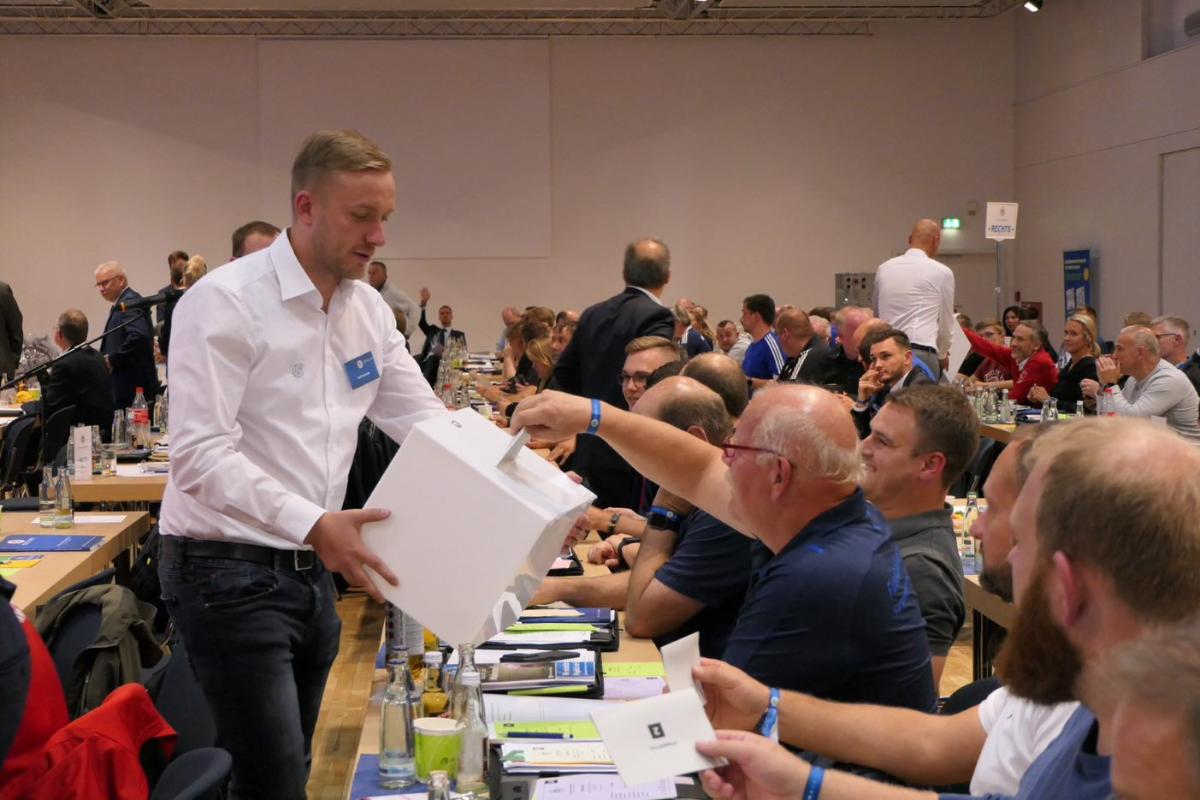 Verbandstag in Rostock: Landesfußballverband stellt sich neu auf
